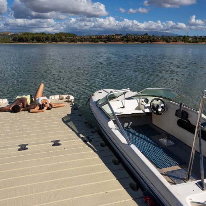 Why Are Inflatable Boat Dock Setups Ideal For Angling And Lakeside Picnics?